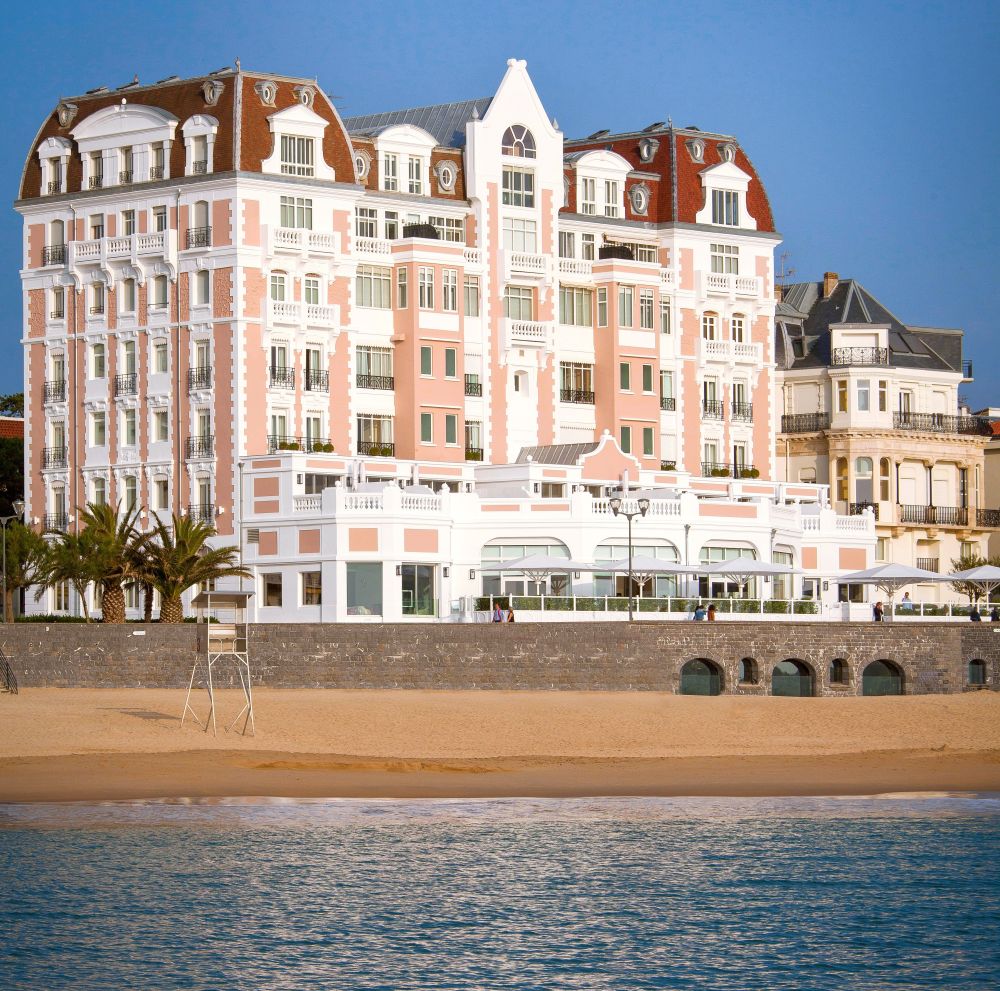 5 reasons to stay at the Grand Hotel
